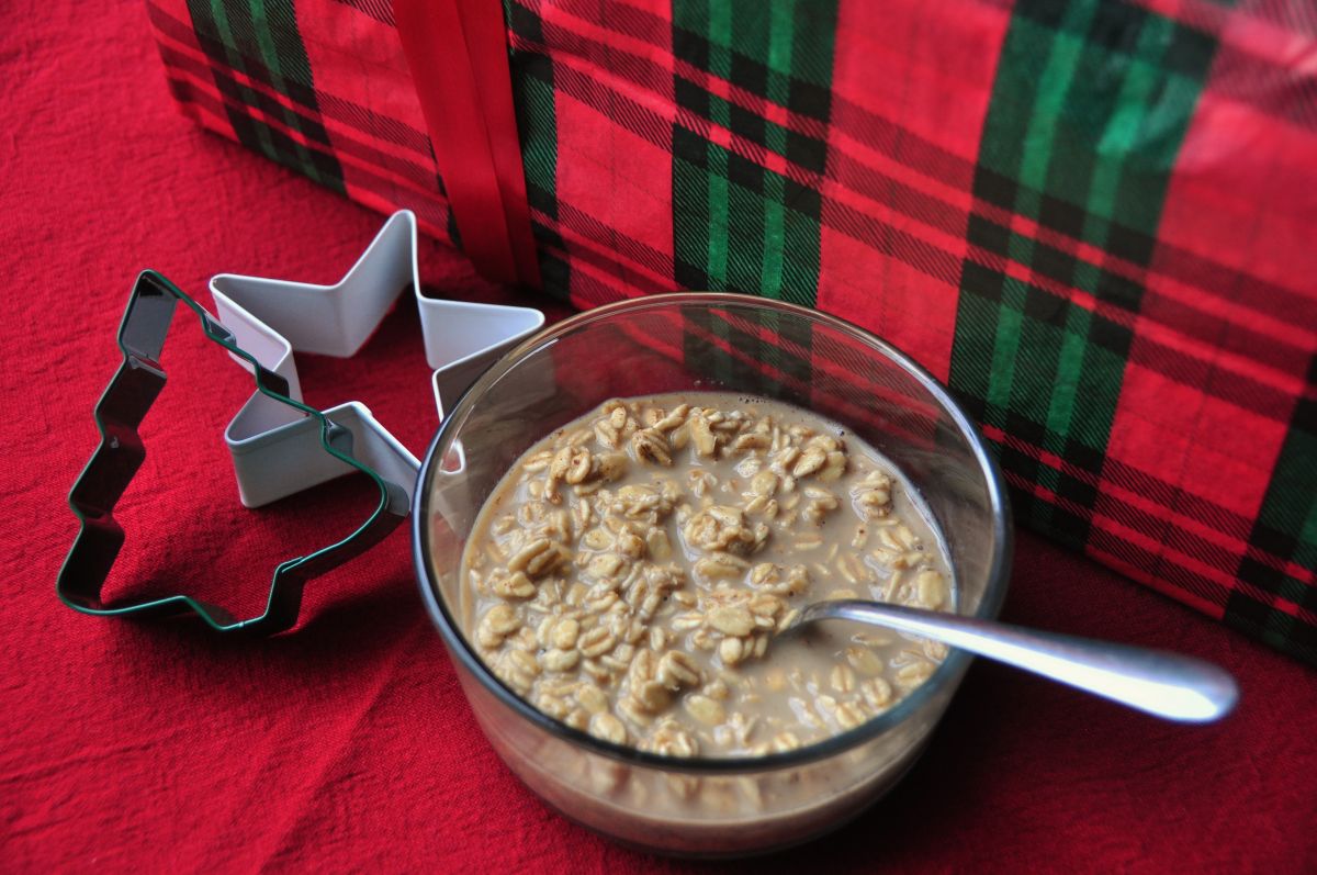 Holiday Spiced Overnight Oats | Tangled Up In Food